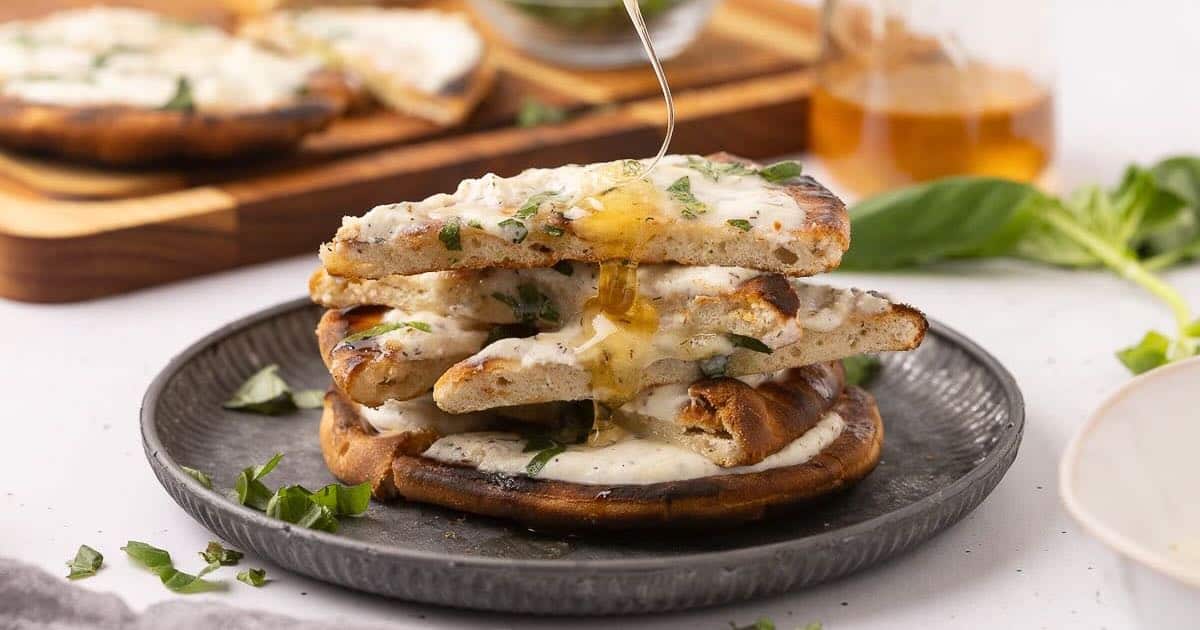 Grilled Flatbread with Herbed Ricotta and Honey (Easy Summer Appetizer ...