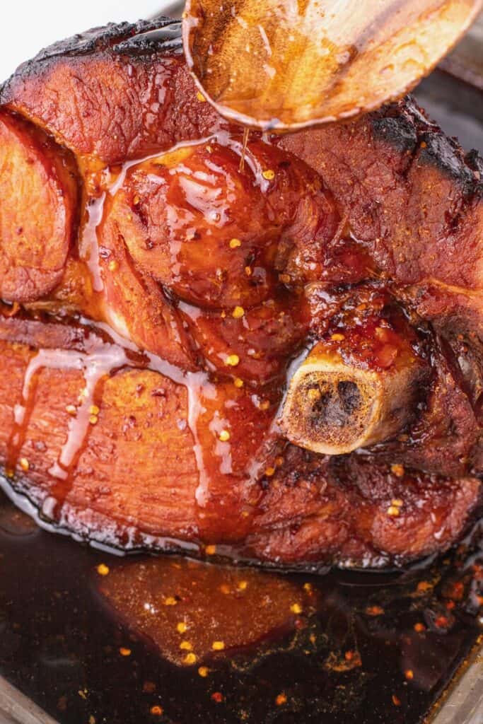 Spicy Maple Glazed Ham with Honey and Brown Sugar – Easy Holiday Ham Recipe